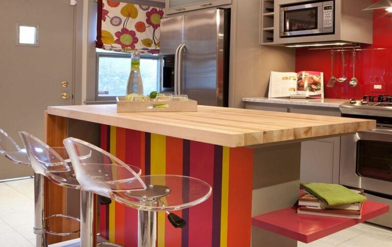 From Bold to Subtle: 25 Captivating Colorful Kitchen Island Ideas