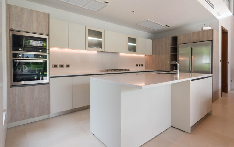 16 Smart Designs to Inspire Your L-Shaped Kitchen Island