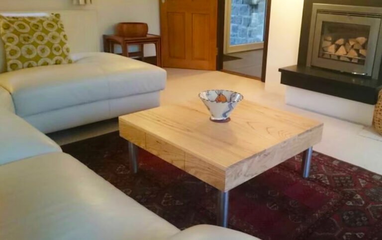 17 Maple Coffee Tables: Light Finishes for an Airy Feel