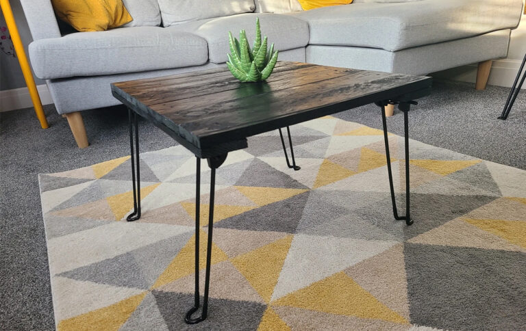 17 Folding Coffee Tables: Added Convenience to Space Saviors